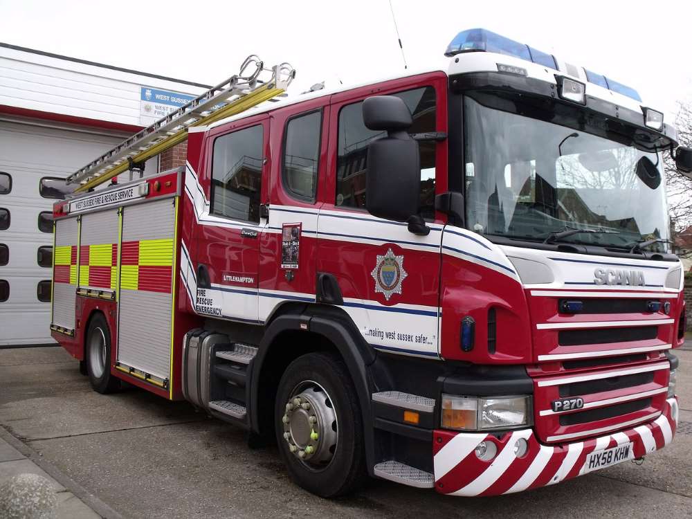 Emergency vehicle paint markings and livery | Highway Code Resources