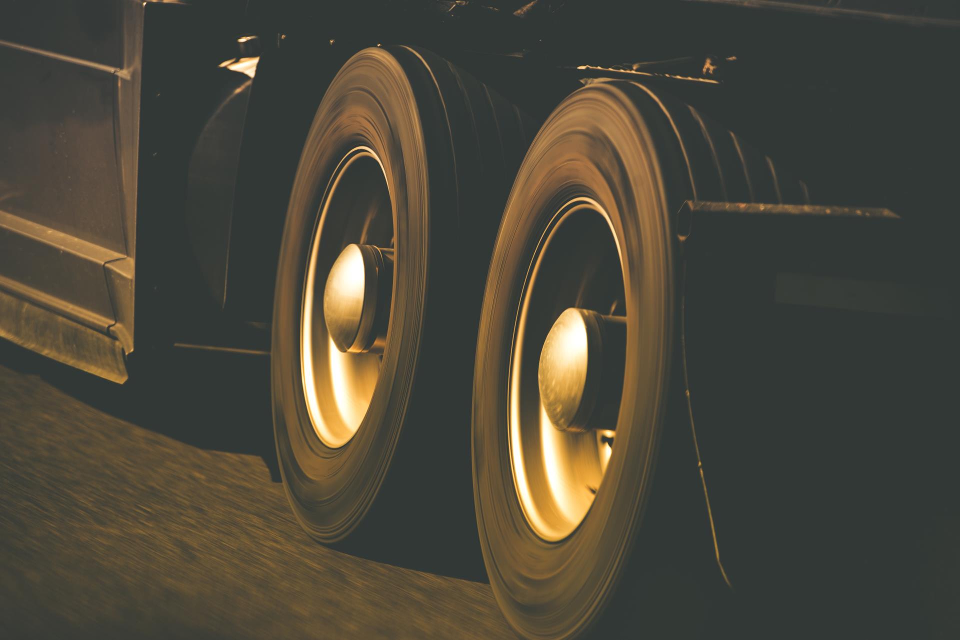 How long do lorry tyres last?