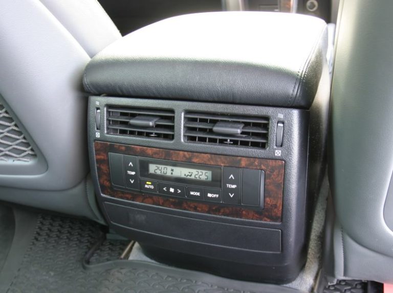 How does a car’s air conditioning system work? | Highway Code Resources