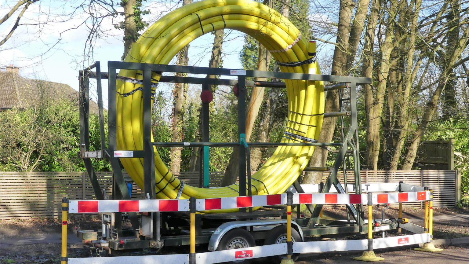 How do you safely carry items in a light trailer? | Highway Code Resources