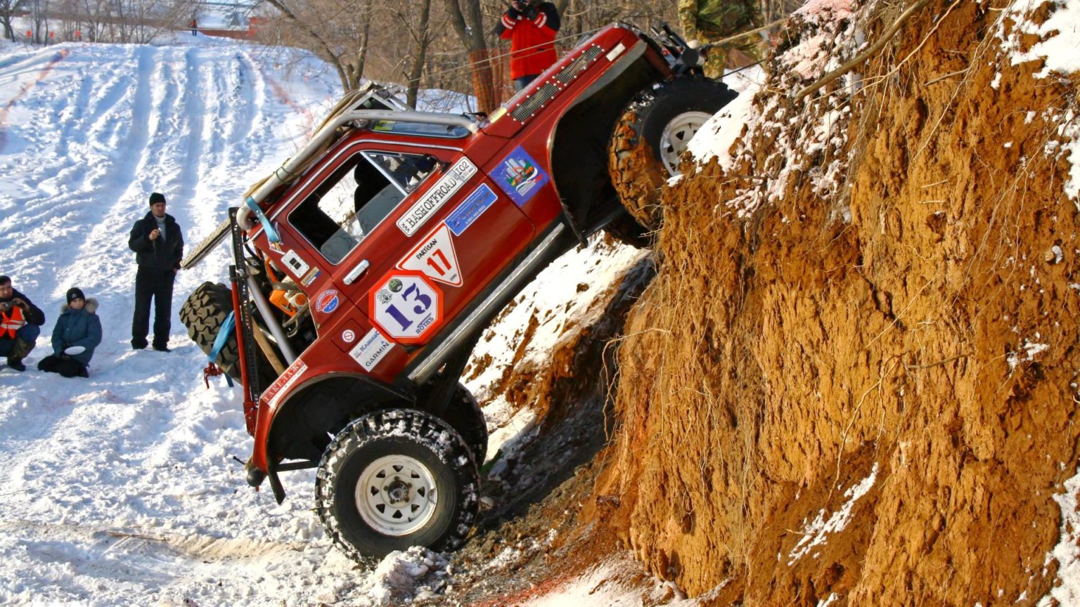 How are approach, departure and breakover angles measured? | Highway ...