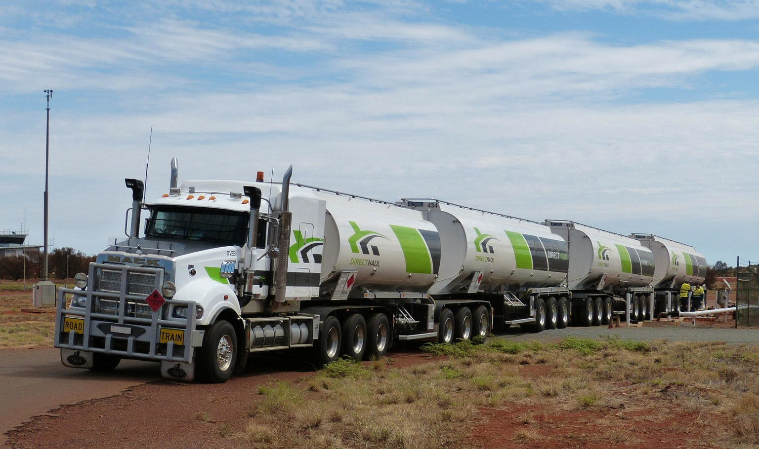 What is a tanker truck? | Highway Code Resources