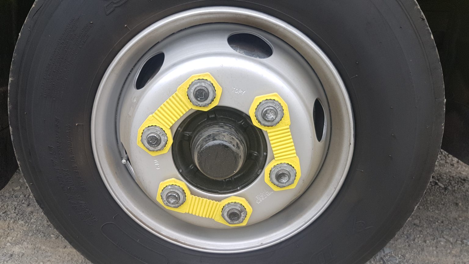 How do you know if your wheel nuts are coming loose? | Highway Code ...