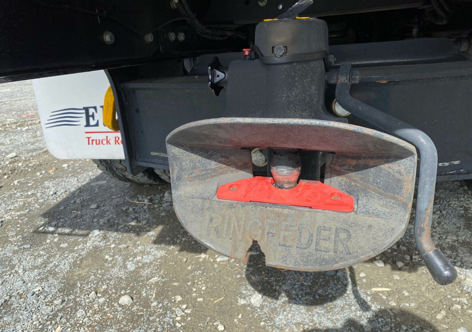 Types of drawbar trailer coupling damage and how to stop it happening