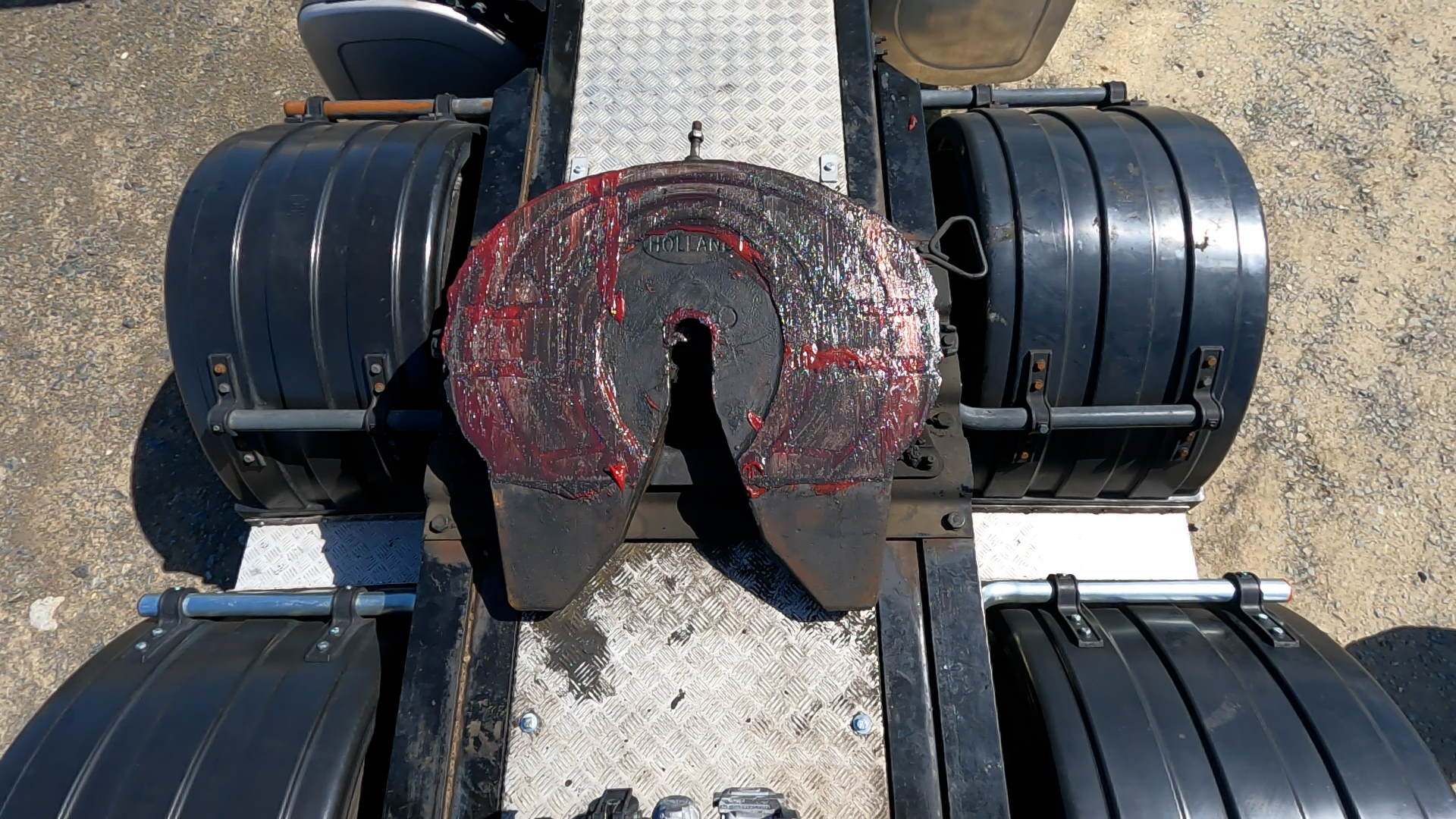 What is a dual height fifth wheel?