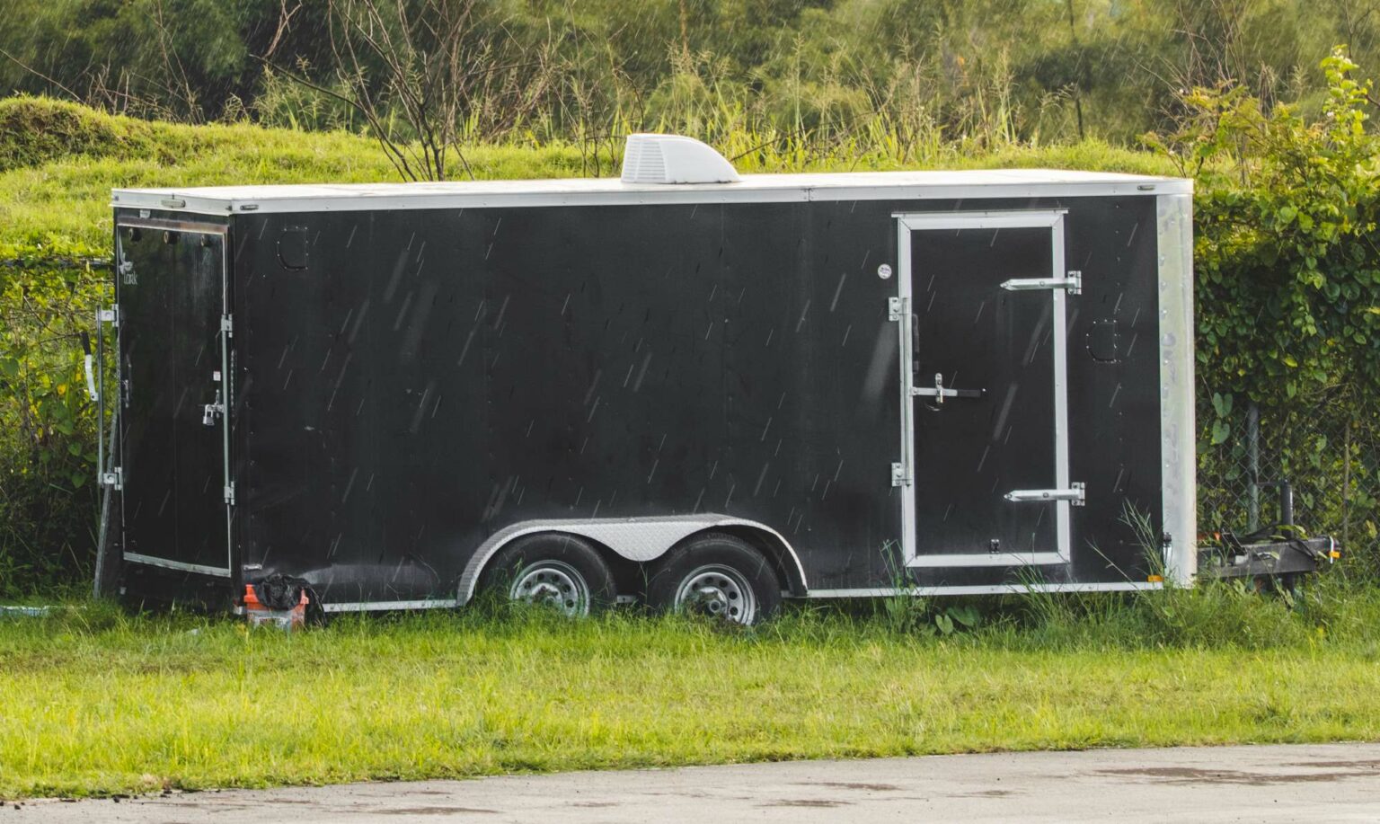 The top 8 benefits of owning an enclosed trailer